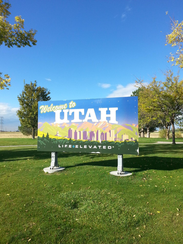 Custom Vinyl Signs Pekin: Banners, Graphics & Stickers